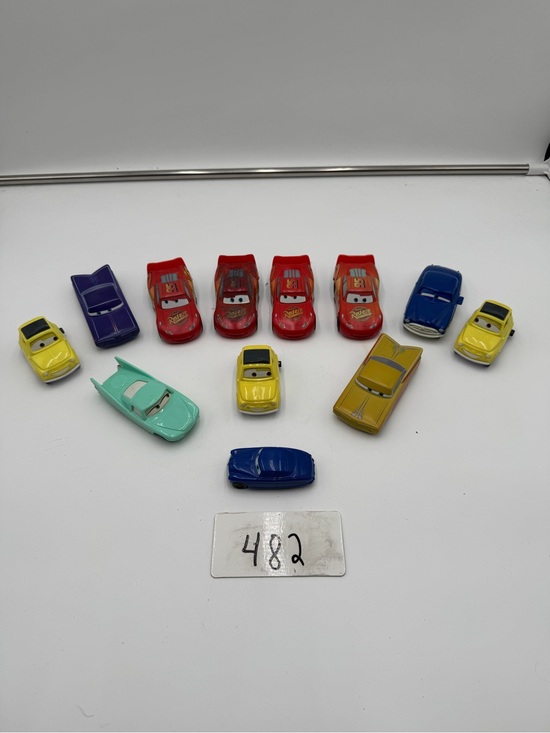 Disney | Toys | Disney Pixar Cars Lot 2 Pull Back Vehicles Lightning ...